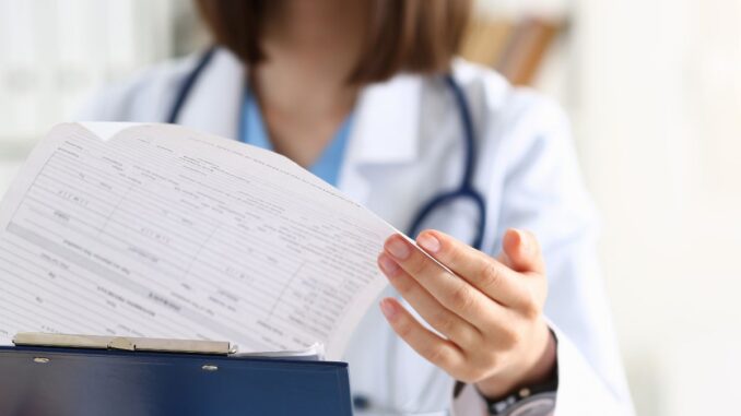 Métier dans la médecine : liste avec info, formation, salaire - Lettre ...